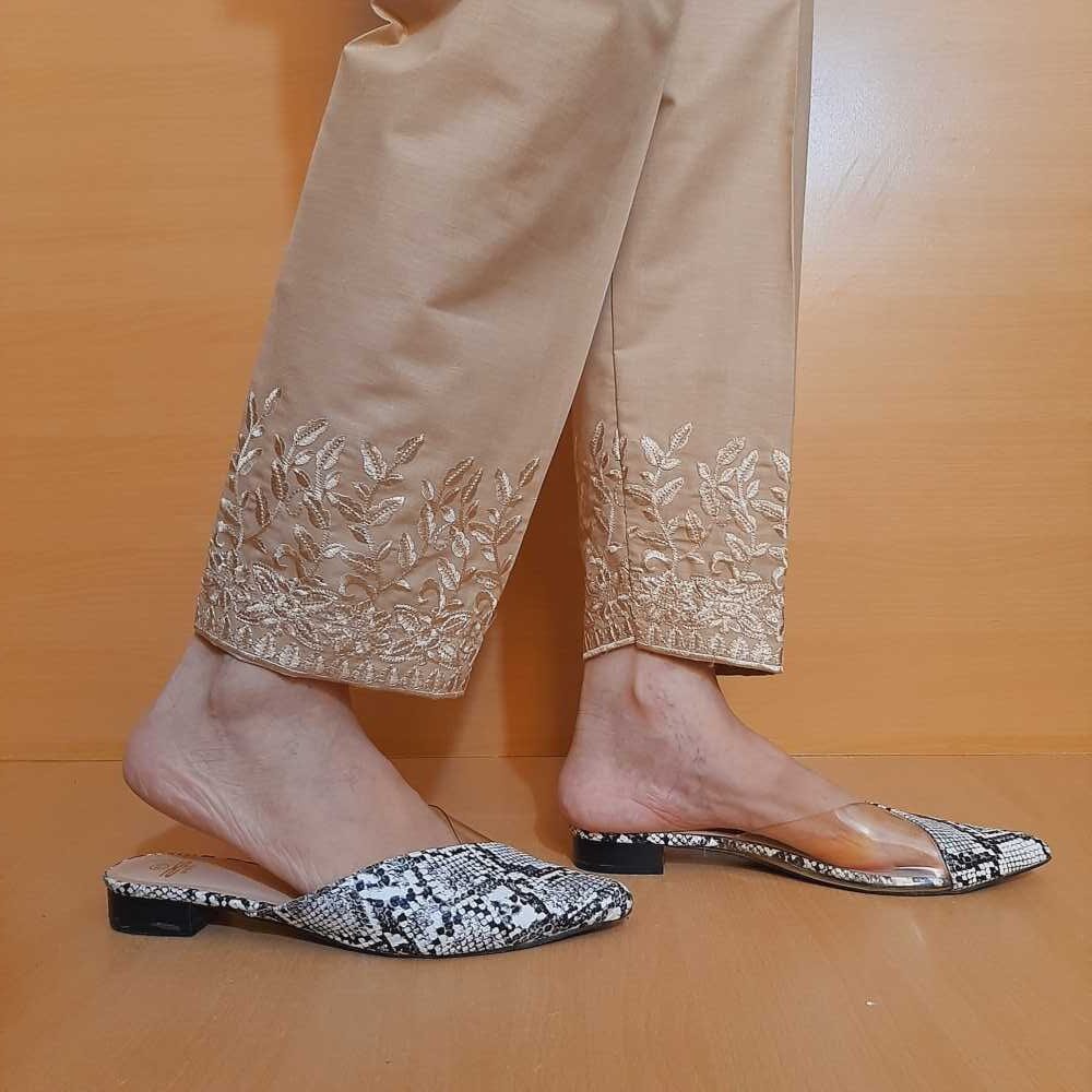 Embroidered Beige Pants - Style Us